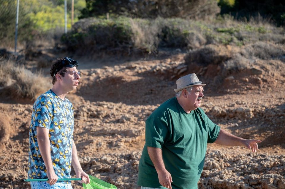 Hotel ΕΛVIRA: Η νέα κωμική σειρά του Mega με πρωταγωνιστή τον Μιχάλη Λεβεντογιάννη -Όλες οι ...